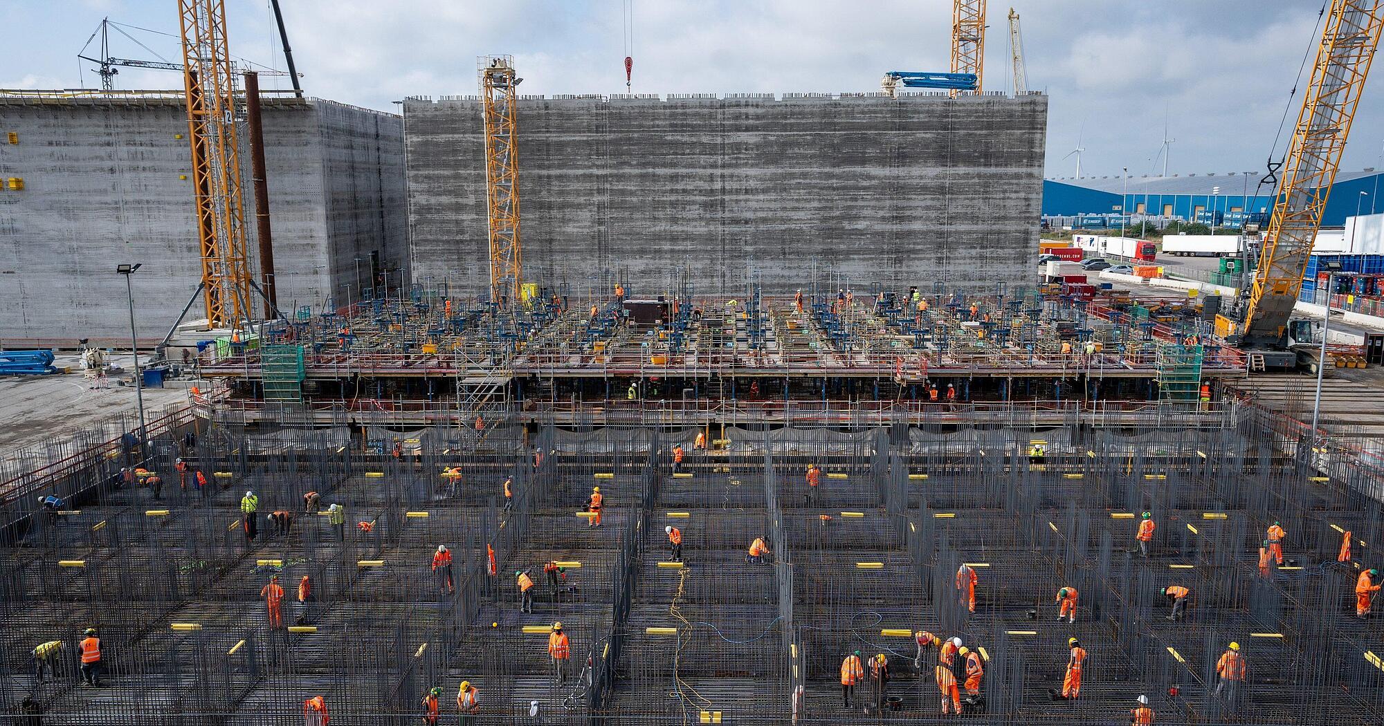 Construction of the first global energy island | Wacker Neuson